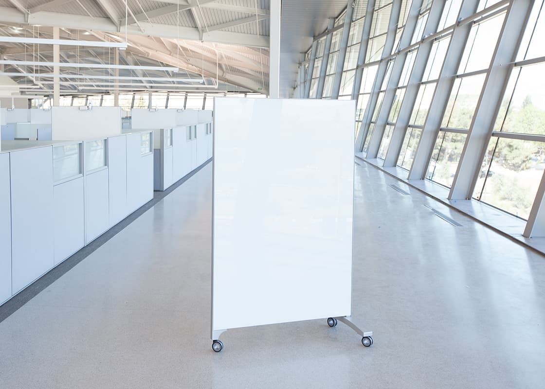 go! Mobile rolling whiteboard | Clarus