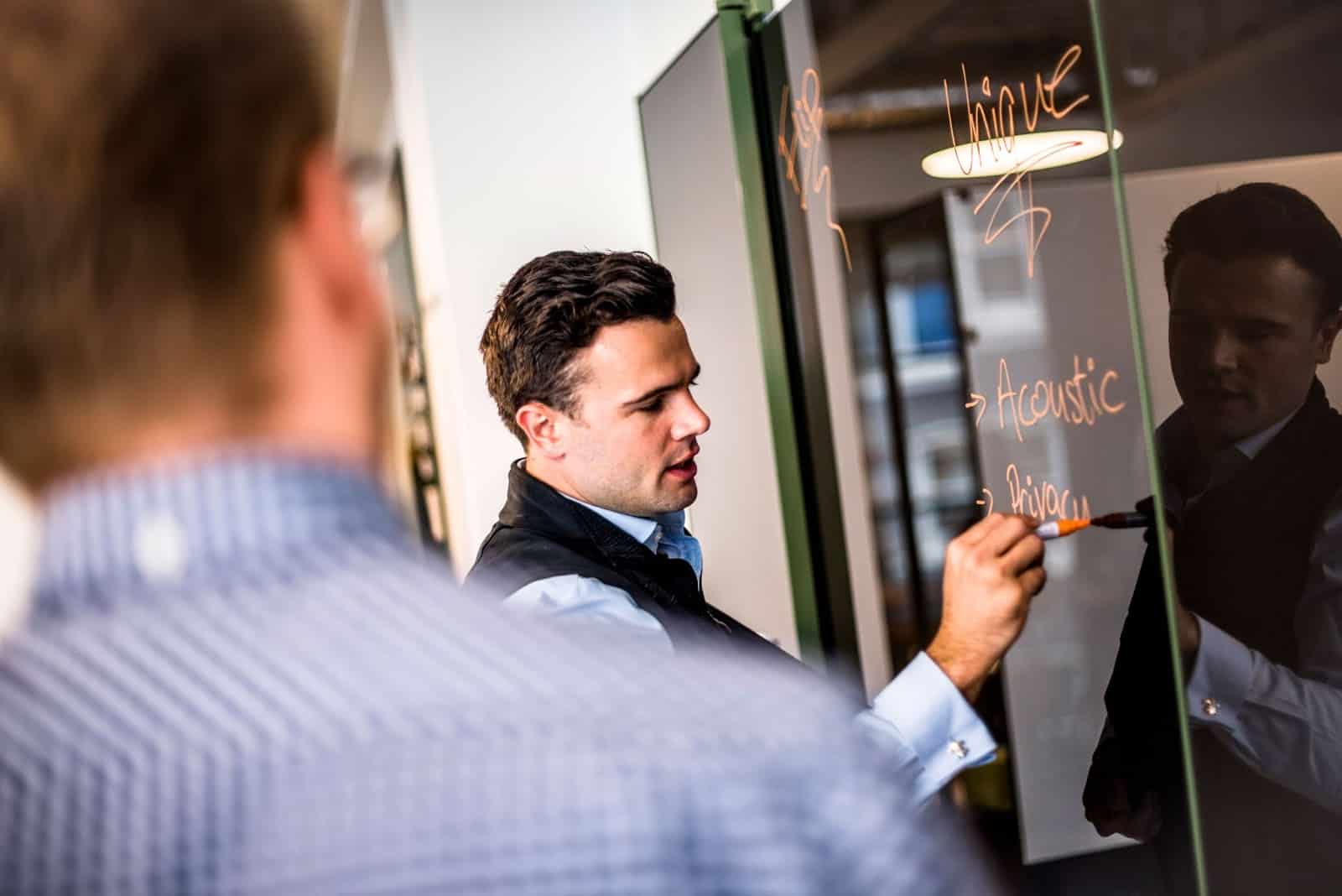 12 Tips to Make Your Team Meetings Actually Work | Clarus