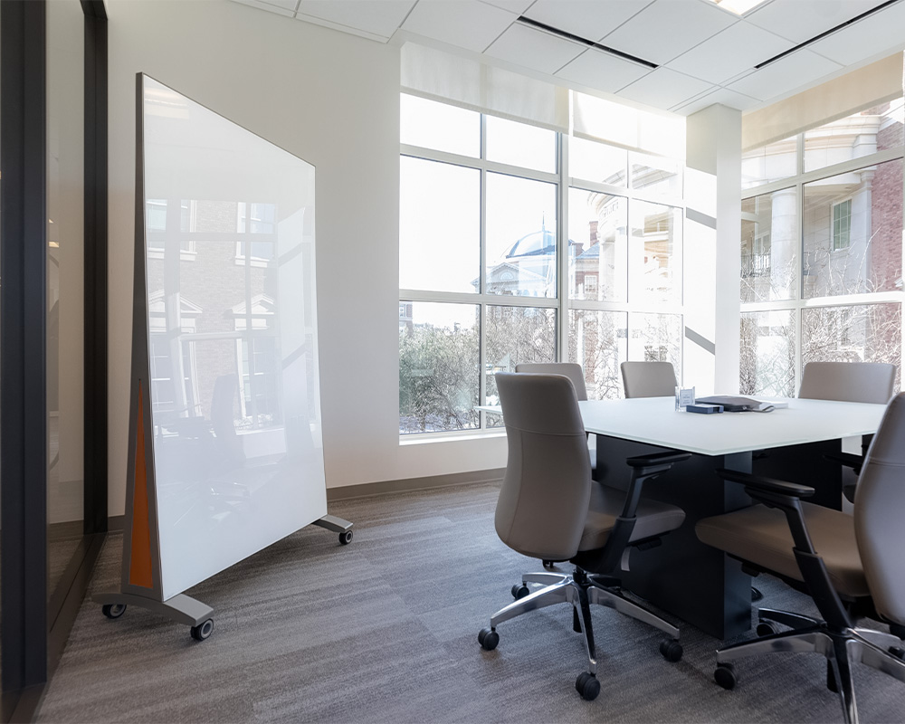 Flex™ Mobile rolling glassboard | Clarus